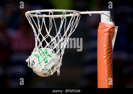 Netball in hoop Stock Photo: 26881404 - Alamy