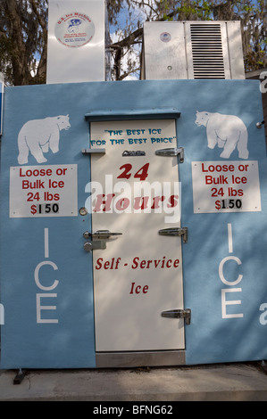 self serve ice machine North Florida Stock Photo - Alamy