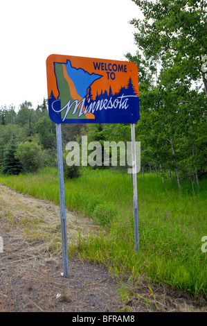 Minnesota, USA. Welcome to Minnesota border sign Stock Photo - Alamy