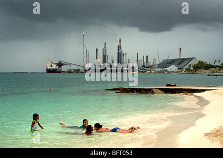 Aruba Oil Refinery Stock Photo: 49432646 - Alamy