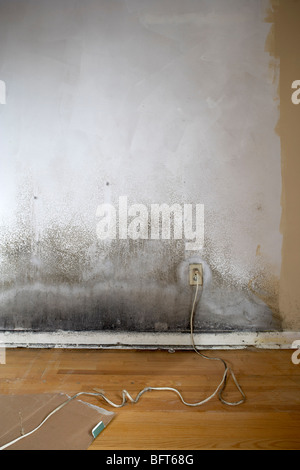 Electric wall outlet in dangerous melting process due to overheating ...