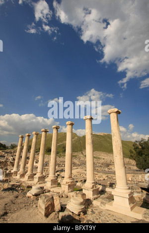 Israel, Beth Shean valley. Ruins of the Roman-Byzantine city ...