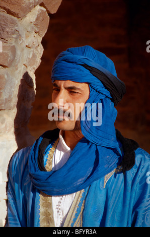 Portrait Tuareg dressed in blue robe and black turban Erg Chebbi ...