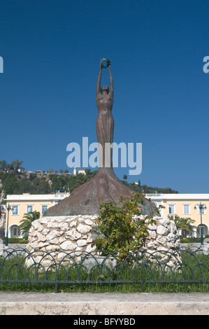 Zakynthos, Zakynthos Town, Solomos Square, Statue of the national poet ...