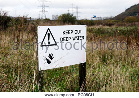Danger Deep Water, Keep Out Warning Signs Stock Photo - Alamy