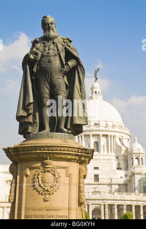 Kolkata, WEST BENGAL, India. 19th Apr, 2019. Christian child seen ...