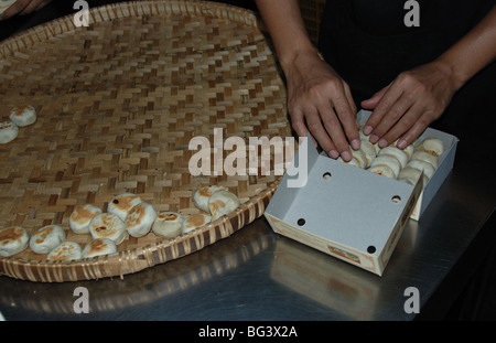 Indonesian Food processing Stock Photo - Alamy
