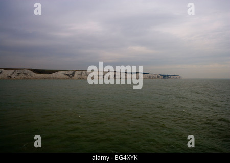 Dover English Channel sea ferry cliff cliffs clouds Stock Photo - Alamy