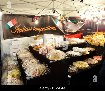 Italy - Food market stall selling fruit and vegetables Stock Photo - Alamy