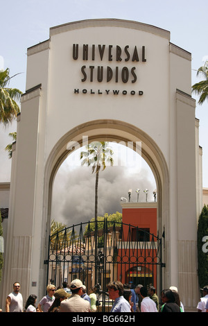 FRONT ENTERANCE & PUBLIC UNIVERSAL STUDIOS FIRE UNIVERSAL STUDIOS ...
