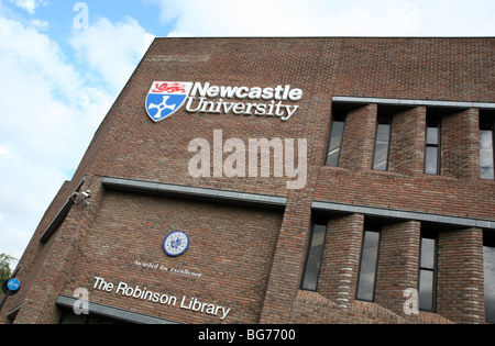 newcastle college logo and sign on side of building Rye hill campus ...