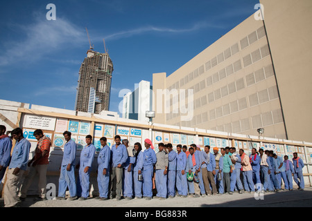 dubai emirates construction workers Stock Photo - Alamy