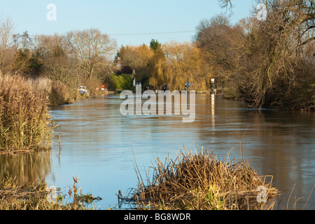 Grafton Lock and Weir on the River Thames near Radcot, Oxfordshire, Uk ...