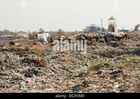 Stung Meanchey Municipal Waste Dump, Phnom Penh, Cambodia Stock Photo ...