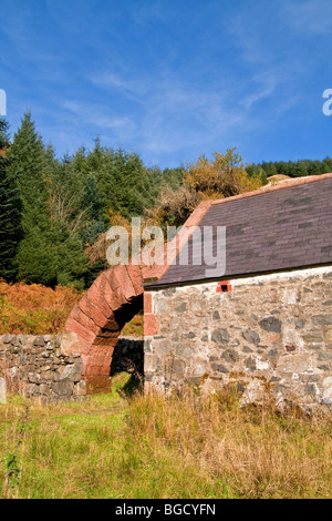 Byre Arch, The Striding Arches, sculpture by Andy Goldsworthy, Dumfries ...
