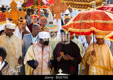 Priests carrying Ark of the Covenant replica's, procession of Timket ...