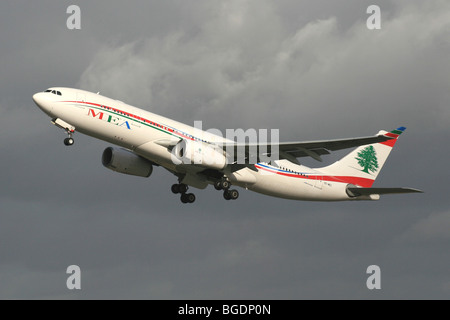 MEA Middle East Airlines Airbus A330 200 airliner jet plane OD-MEE ...
