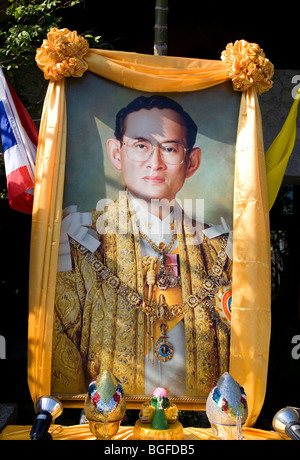 King Rama IX shrine poster Stock Photo - Alamy