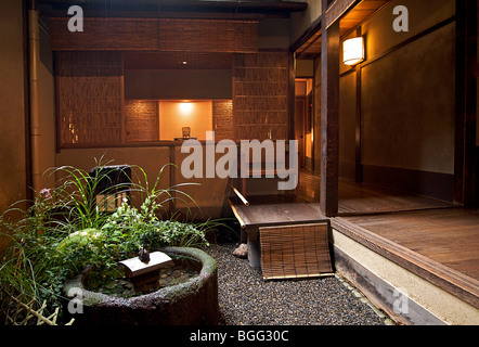Tawaraya ryokan, Kyoto. A traditional Japanese style guest house. Japan ...