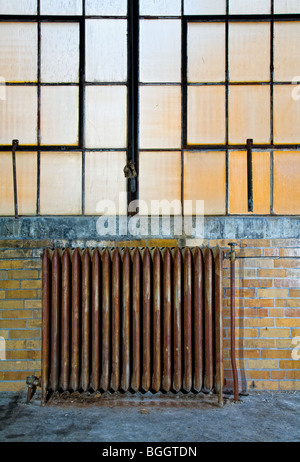 Antique old metal steam radiator Stock Photo - Alamy