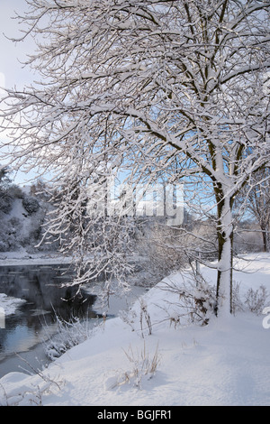 Kelso Scotland in winter snow - town centre street Stock Photo - Alamy