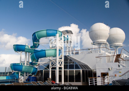 The Carnival Splendor Cruise Line's Panorama Deck’s Thunderball pool ...