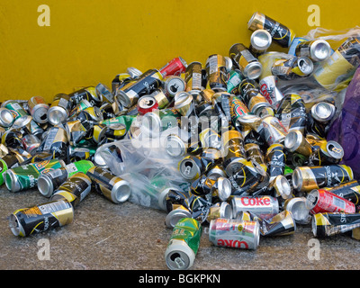 Empty recycle cans Stock Photo - Alamy