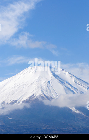 Snow covered Mt Fuji Stock Photo - Alamy