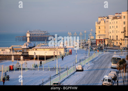 Brighton seafront in the snow Stock Photo - Alamy