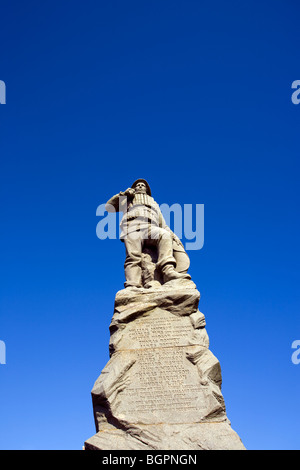 Lytham St Annes, Memorial Statue to The Crew of St Anne Lifeboat who ...