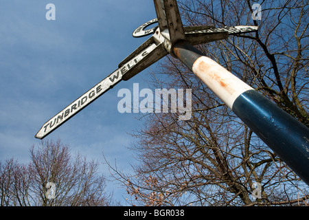 Old fashioned sign pointing to Tunbridge Wells Stock Photo - Alamy