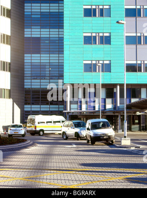 Bexley Wing at St James's University Hospital in Leeds. Houses cancer ...
