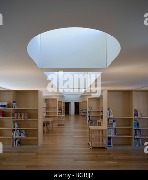 MUNICIPAL LIBRARY, VIANA DO CASTELO, PORTUGAL, ALVARO SIZA Stock Photo ...