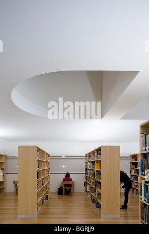 MUNICIPAL LIBRARY, VIANA DO CASTELO, PORTUGAL, ALVARO SIZA Stock Photo ...