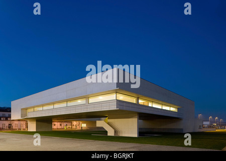 MUNICIPAL LIBRARY, VIANA DO CASTELO, PORTUGAL, ALVARO SIZA Stock Photo ...