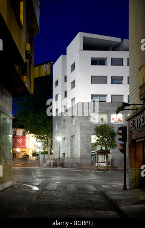 ZAIDA BUILDING - PATIO HOUSE, GRANADA, SPAIN, ALVARO SIZA Stock Photo ...