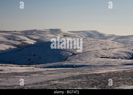 Taxal Edge Pym Chair, Cats Tor and Shining Tor winter from Lyme Handley ...