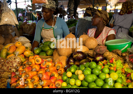Africa, Mozambique, Maputo. Food stand in market Stock Photo - Alamy
