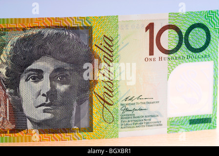 Australian 100 dollar note bills money Stock Photo - Alamy