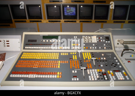 Dubai UAE Edtv Satellite Tv Control Room Stock Photo - Alamy