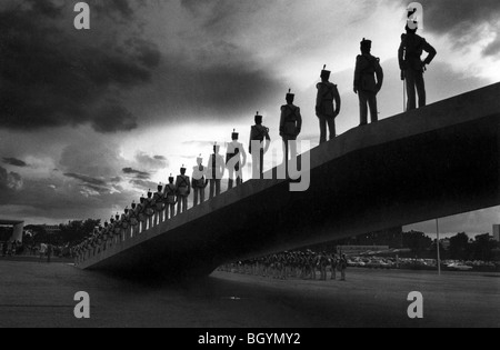 BRAZIL . LAST CHANGE OF GUARD UNDER MILITARY DICTATORSHIP BRASILIA 1985 ...
