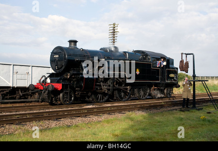 class 4mt fairburn tank engine 42085 in the shed at the great central ...