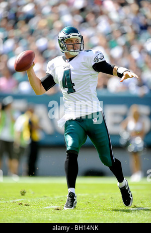 Philadelphia eagles quarterback Kevin Kolb celebrates his touchdown ...