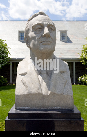 Franklin Delano Roosevelt Bust Sculpture in the Four Freedoms Park on ...