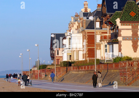 France, Calvados (14), Houlgate, beach and Roland Garros promenade with ...