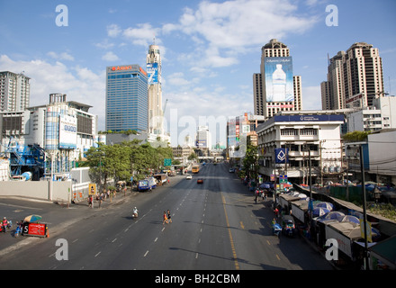 Thanon Ratchadamri , Bangkok Thailand Stock Photo - Alamy