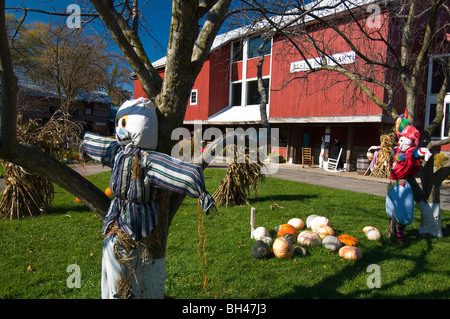 The Restaurant Barn at Amish Acres in Nappanee, Indiana Stock Photo - Alamy