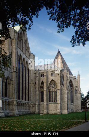 York Minster Chapter House, showing amazing ceiling and stained glass ...