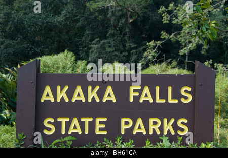 Akaka Falls State Park sign on the Big Island in Hawaii Stock Photo - Alamy
