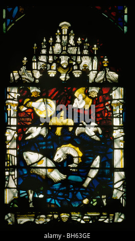 The Great East Window of York Minster, in springtime, York, England ...